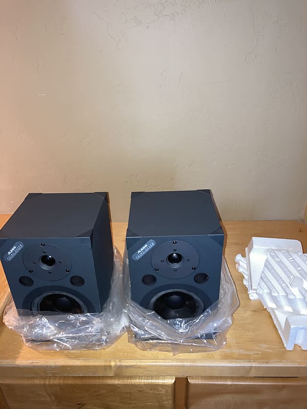 Alesis Point Seven-Shielded Reference Monitor 100W Black | Reverb