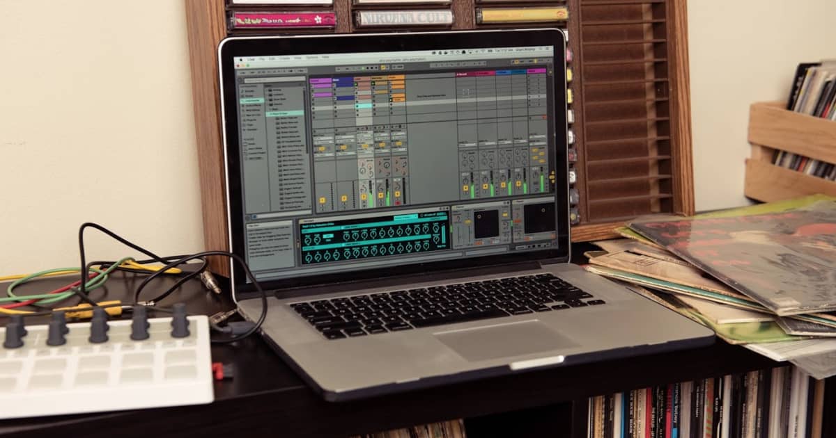 Quiz: Can We Guess Which DAW You Use? | Reverb News