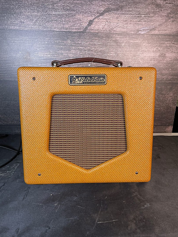 Valvetrain Valvetrain 2 knob 5 watt tweed amp Guitar Combo | Reverb
