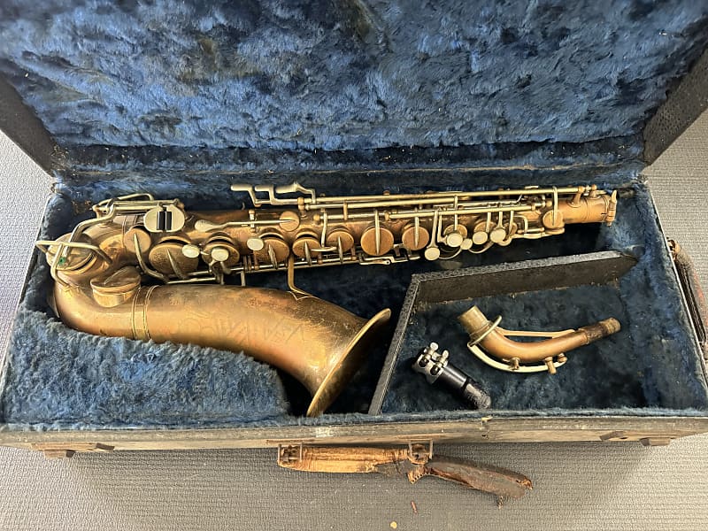 Vintage Martin Imperial Alto Saxophone | Reverb