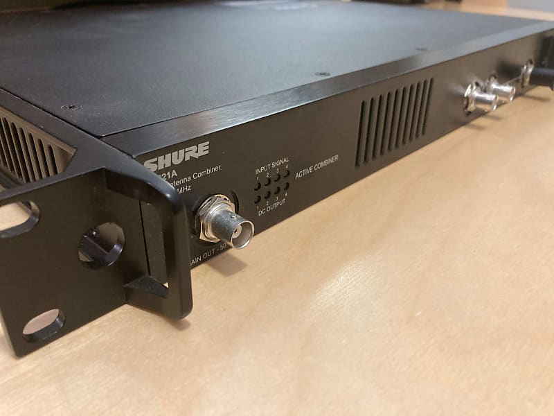 Shure PA421A Four Port PSM Antenna Combiner - 470-952 MHz | Reverb