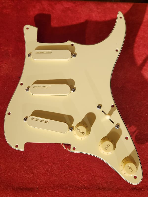 920D Custom Stratocaster Pickguard Loaded With USA Hot Gold | Reverb