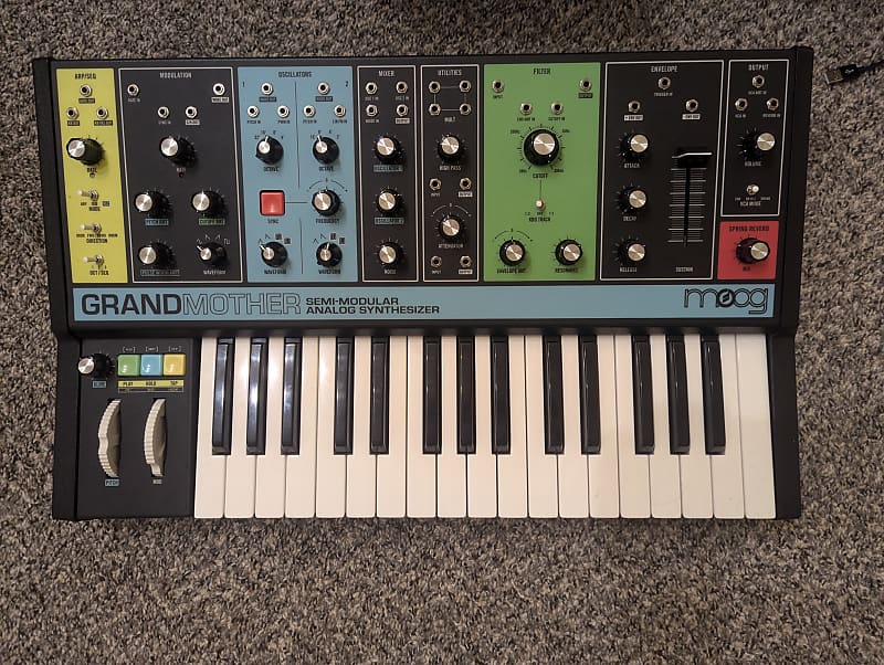 Moog Grandmother 32-Key Semi-Modular Analog Synthesizer 2018 | Reverb
