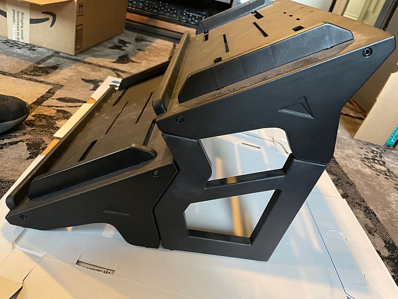 Ultimate Support 2 MDS-100 Modular Device Stand with MDS-X | Reverb