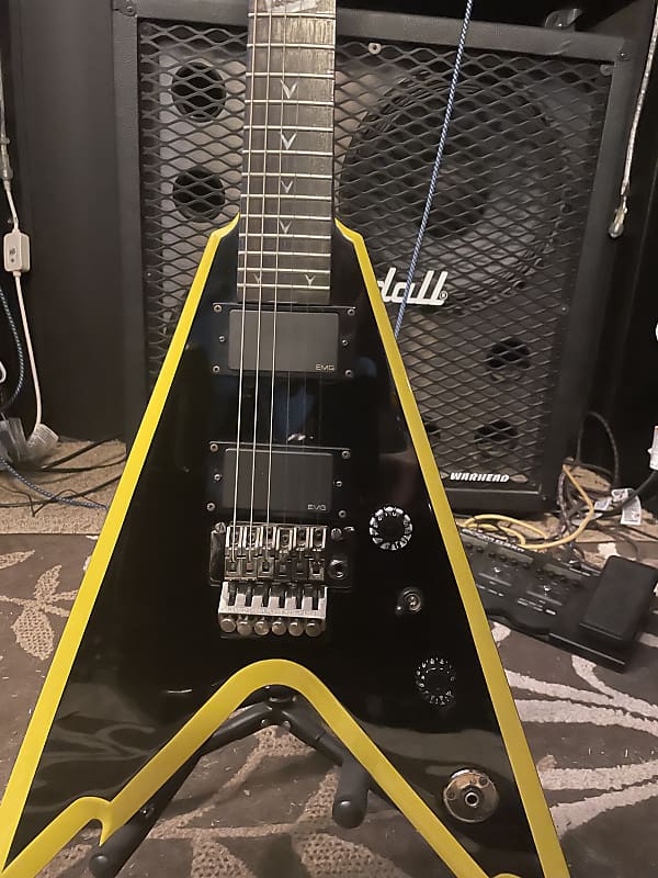 Dean dimebag Razorback V Black yellow bevel’s | Reverb