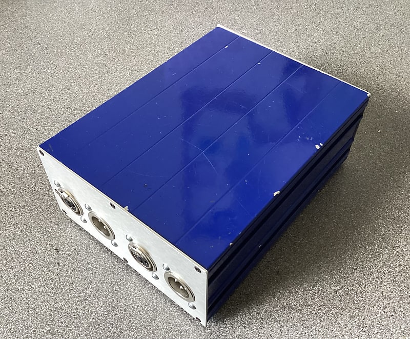 Microphone Splitter - Stereo - 2x Transformer Isolated Out | Reverb UK