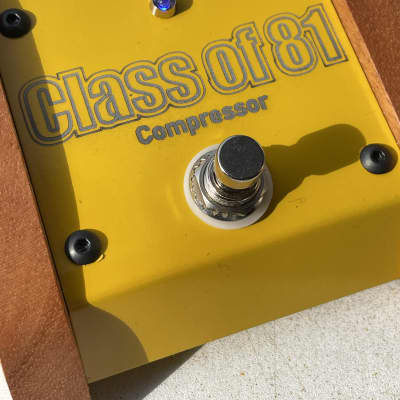 Atomlabs Class of 81 Compressor 2023 - Yellow | Reverb UK