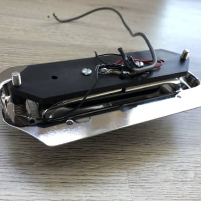 RICKENBACKER BASS HORSESHOE BRIDGE PICKUP (complete) | Reverb Portugal