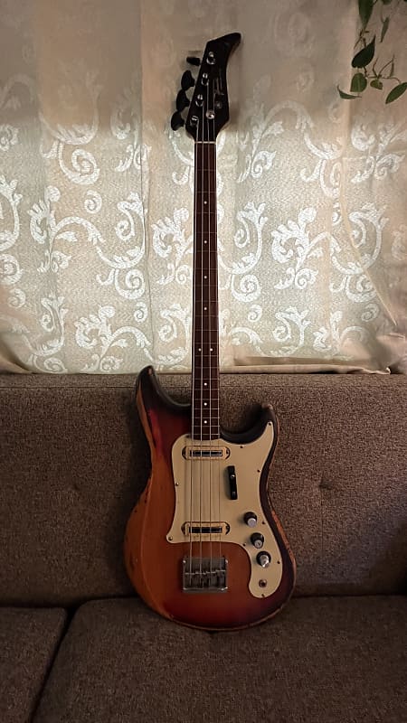 Yamaha SB-2 1966 - Sunburst | Reverb