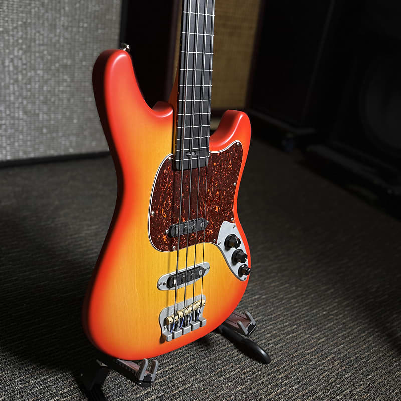 Woodcraft AmpMaster 4 Fretless bass w Line frets Sienna Burst | Reverb