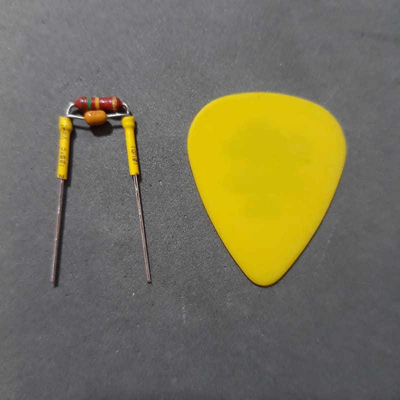 TREBLE BLEED TV Jones Spec "VOLANT" 1nF Axial Capacitor | Reverb