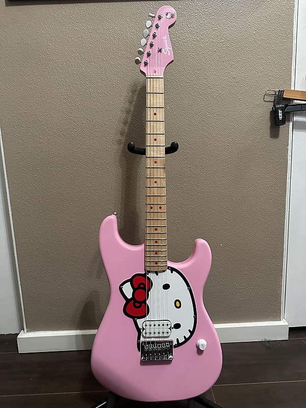 Squier Hello Kitty Stratocaster 2024 | Reverb