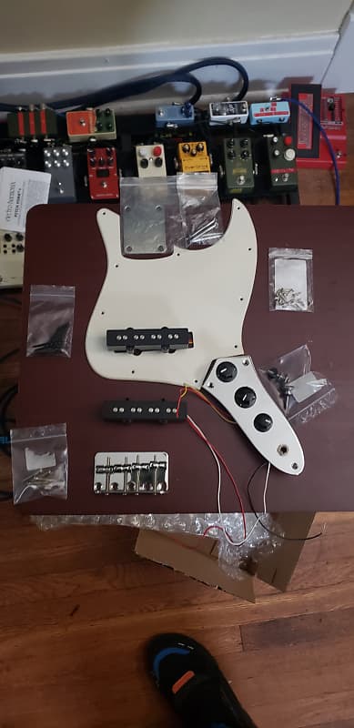 Squier Affinity Jazz Bass Hardware/ Parts Kit | Reverb