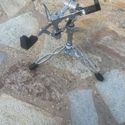 DW 9399 Heavy Duty Tom/Snare Stand | Reverb