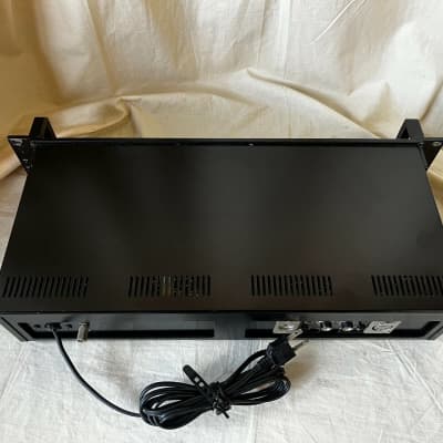 ROLAND SEQ-331 Professional Graphic Equalizer | Reverb