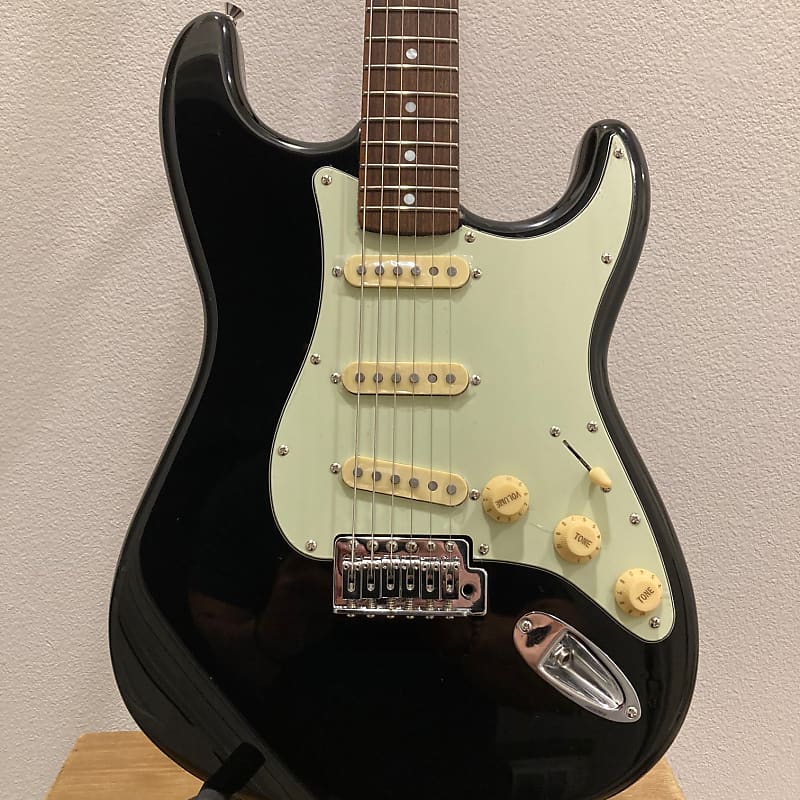 Squier Stratocaster SE 2002-2007 - Black | Reverb