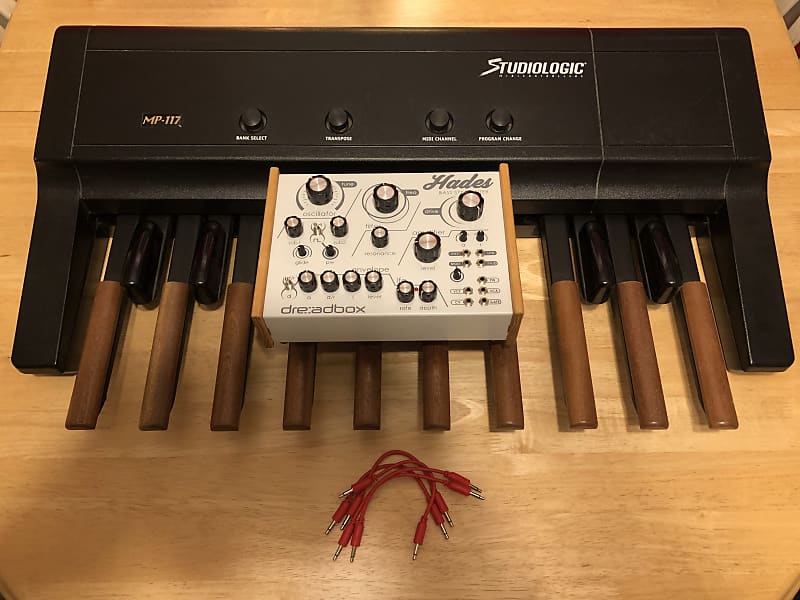 Dreadbox Hades & Studiologic MP-117, bass pedals synth, Adam | Reverb