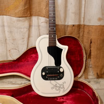 Supro "60" Ozark 1957 - White | Reverb