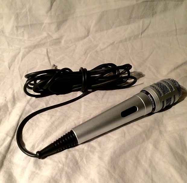 Radioshack Omnidirectional Dynamic Microphone 33-3030 Silver | Reverb