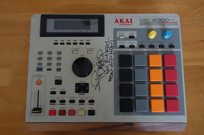 AKAI MPC2000xl se | Reverb