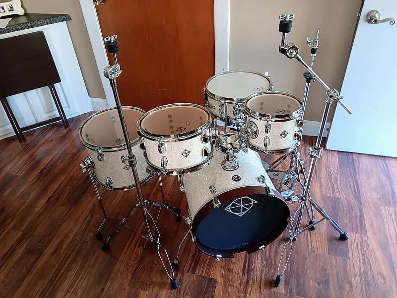 Dixon Jet Set Plus, Convertable 5-pc Drums W/Hardware. In Sub | Reverb
