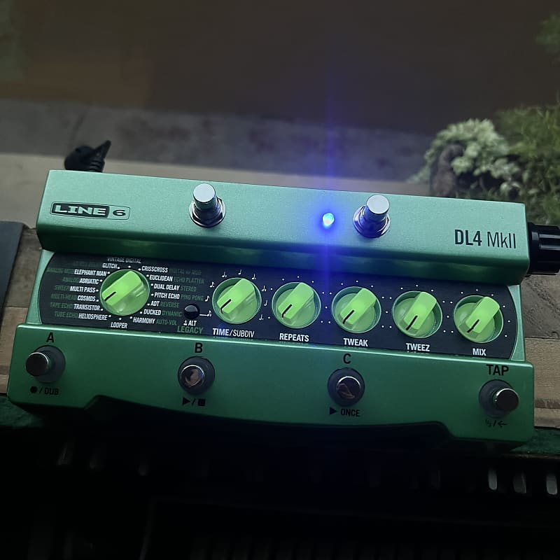 Infinite Repeats + Loop Mod + Expression Wheel Modded Line 6 | Reverb