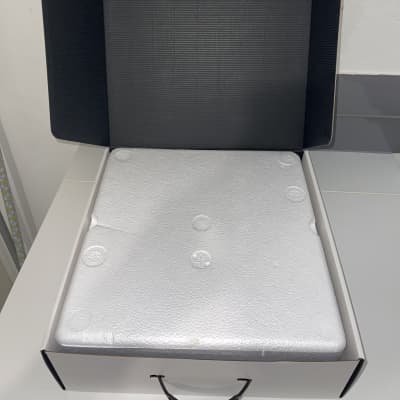 NATIVE INSTRUMENTS MASCHINE MK3 25th Anniversary 2021 VAPOR | Reverb