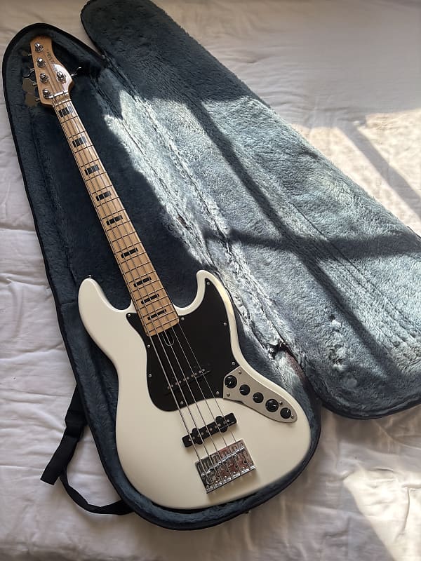 SIRE MARCUS MILLER V7 VINTAGE 2ND GENERATION ALDER | Reverb UK