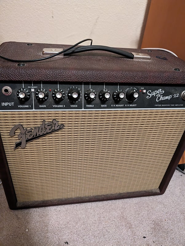 Fender Super Champ X2 2-Channel 15-Watt 1x10" Guitar Combo | Reverb