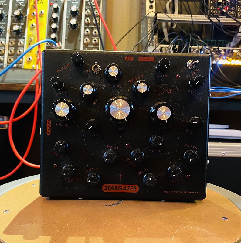 Moffenzeef Modular stargazer 2022 - Black & Red | Reverb