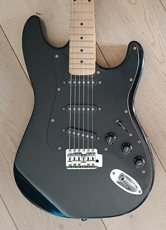 Sunn Fender Mustang Stratocaster 1980s - Black | Reverb Australia