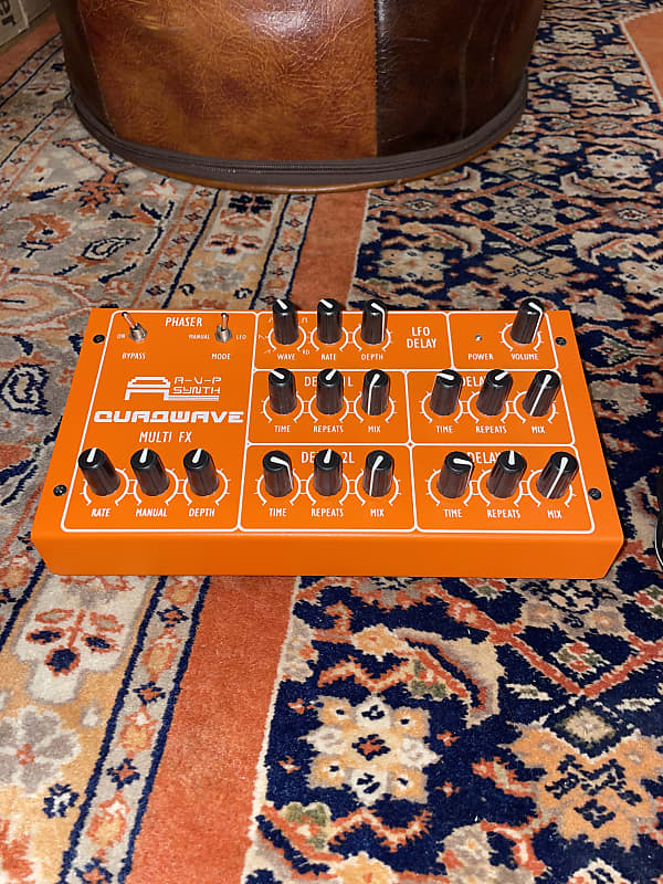 AVP Synth Quadwave Multi FX 2021 (phaser/stereo delay) | Reverb