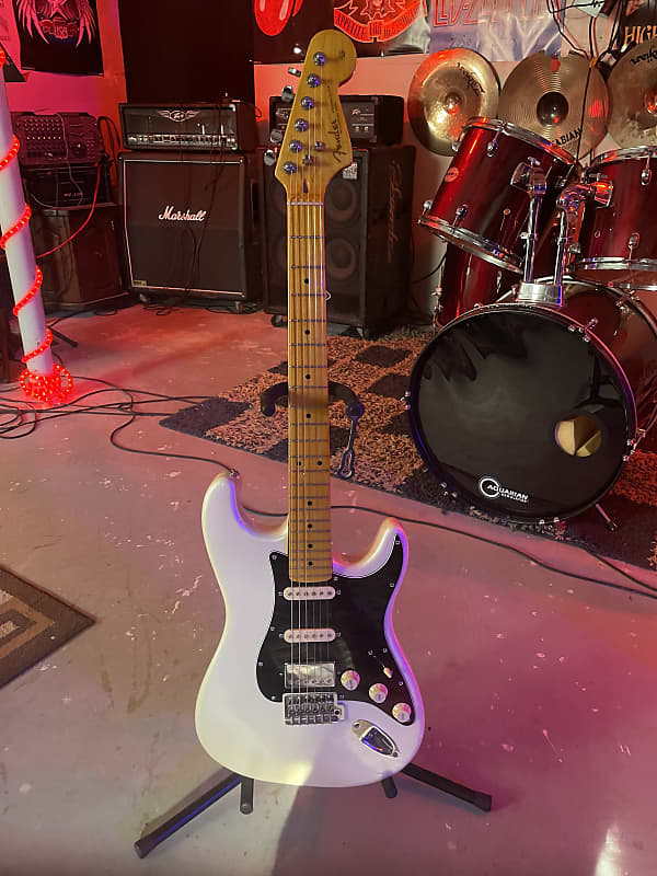 Partscaster Stratocaster strat Gold hss | Reverb