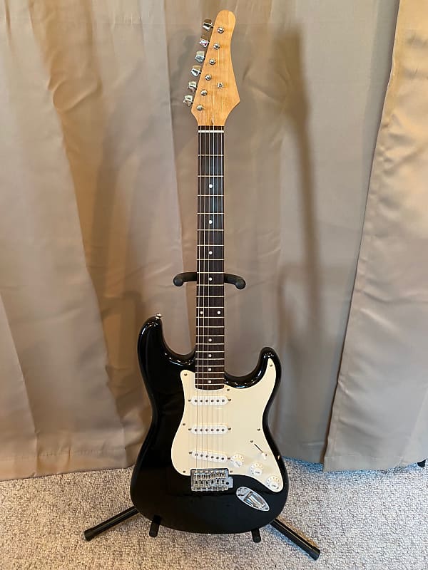 Black Stratocaster Partscaster - Fender | Reverb