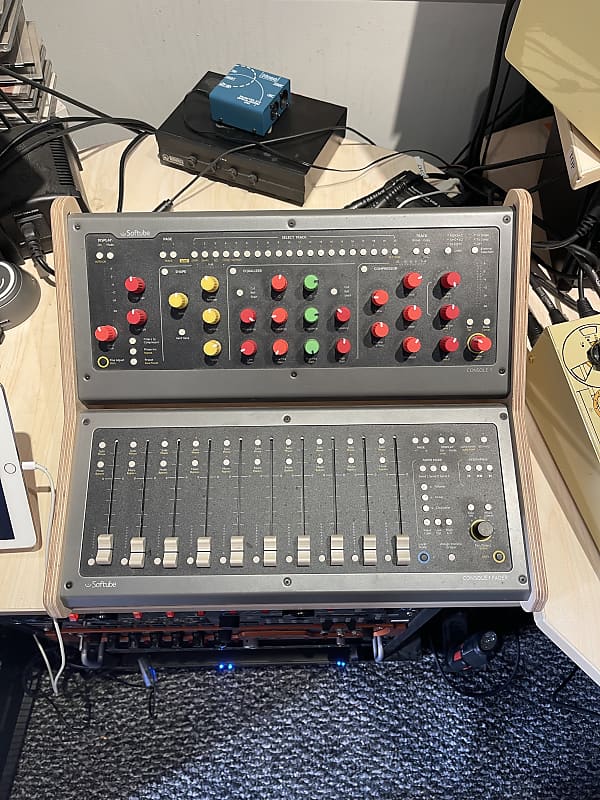 Softube Console 1 Fader 1 2018 With Wood Holder Reverb