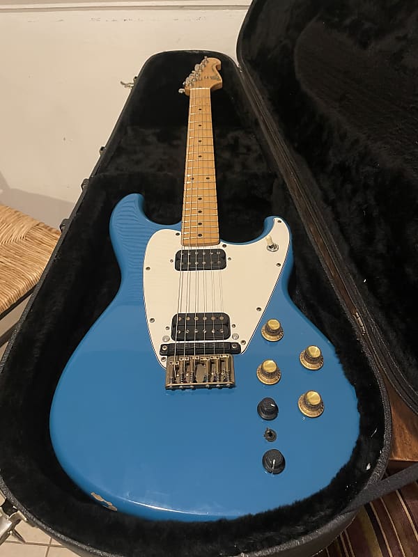 Roland G-202 Vintage Guitar w/ hard case | Reverb