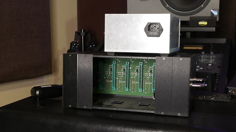 OSA 500 Series 8 Space Rack | Reverb