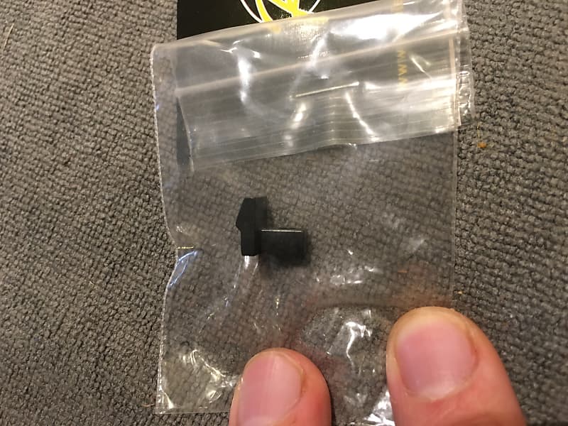 Kahler Spyder 80s Black string lock block | Reverb