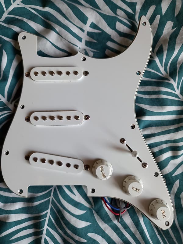 Encore Stratocaster Loaded Scratchplate 1990s White 3 Ply | Reverb