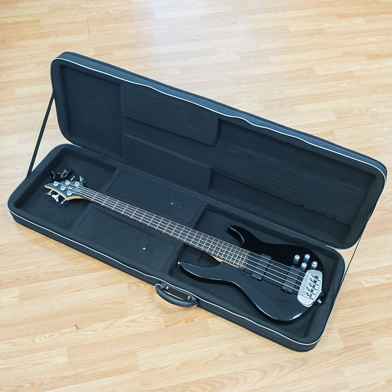 Traben Standard 5 5-String Electric Bass in Black w/ Padded | Reverb