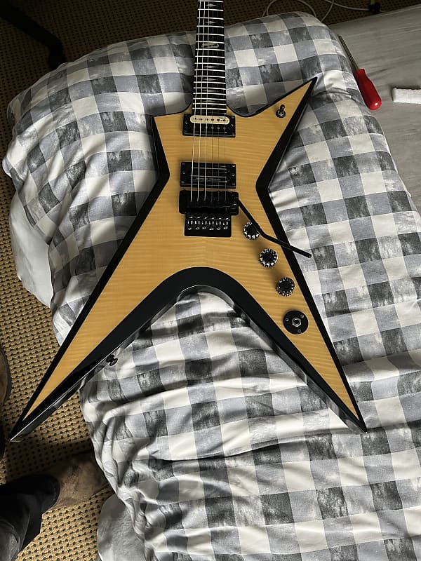 Dean guitar Custom run 7 Maple top | Reverb UK
