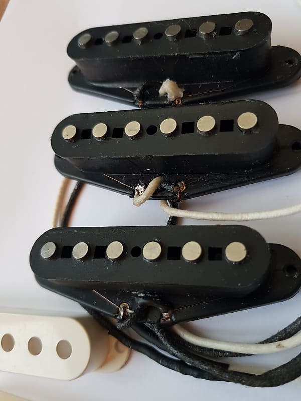 Fender 90'S Standard Stratocaster pick ups 1997 - Black | Reverb UK