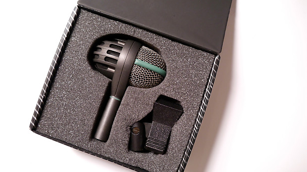 AKG D112 | Reverb