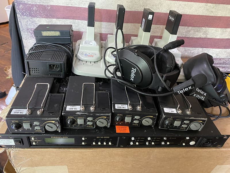 Telex RadioCom BTR-800 UHF Wireless Full Duplex Communication | Reverb