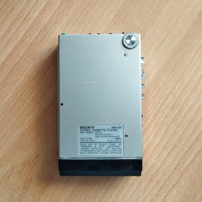 Sony WM 101 1985 -Sony Walkman Cassette player WM 101 silver | Reverb
