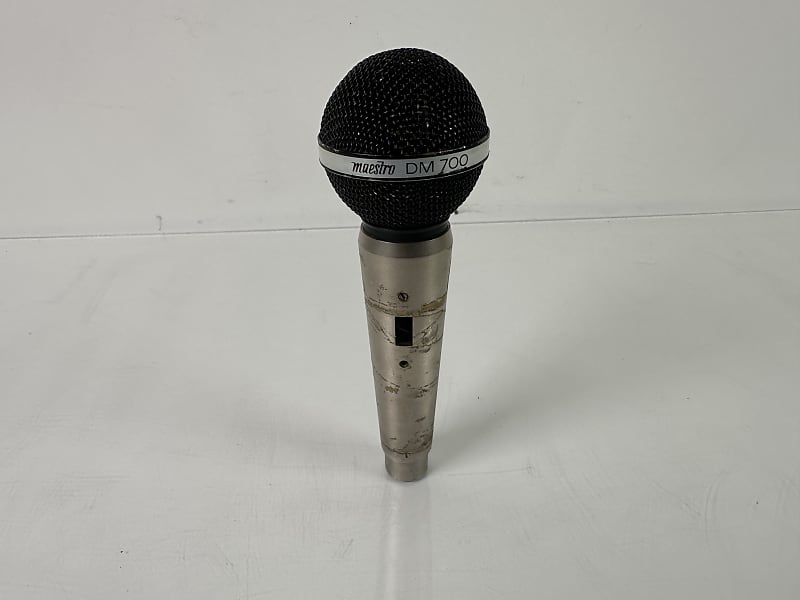 AKG Maestro DM 700 Dynamic Cardiod Microphone | Reverb