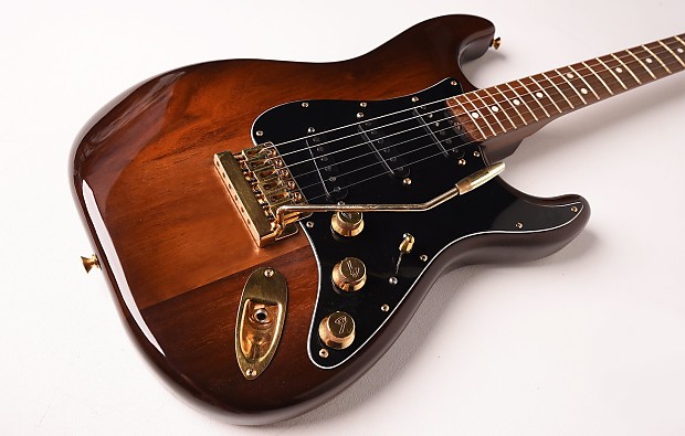 RARE 1981-1982 Fender WALNUT Strat 24K Gold ~MINT~ Vintage | Reverb