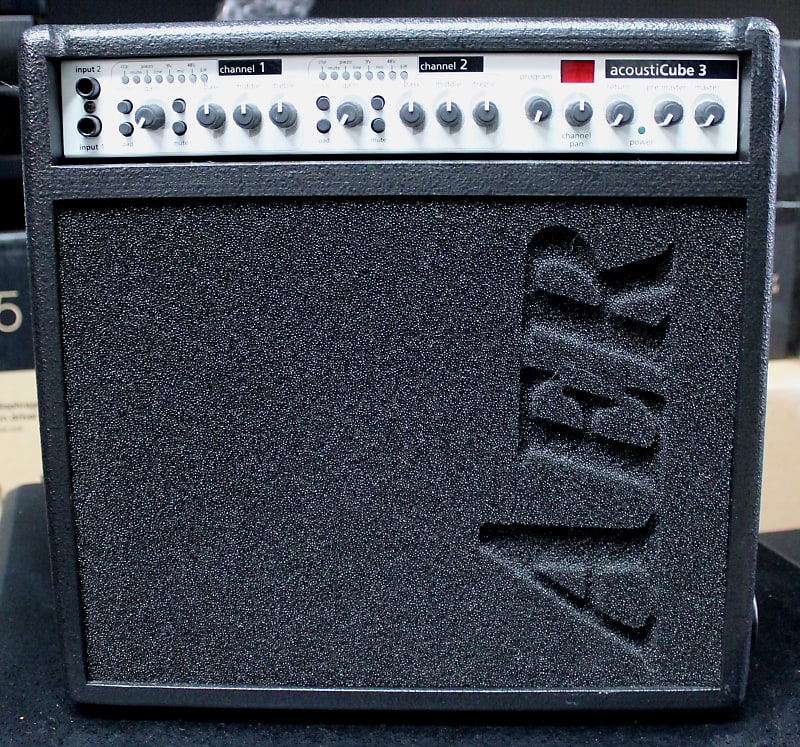 AER AcoustiCube 3 Guitar Combo Amp w/footswitch | Reverb Canada