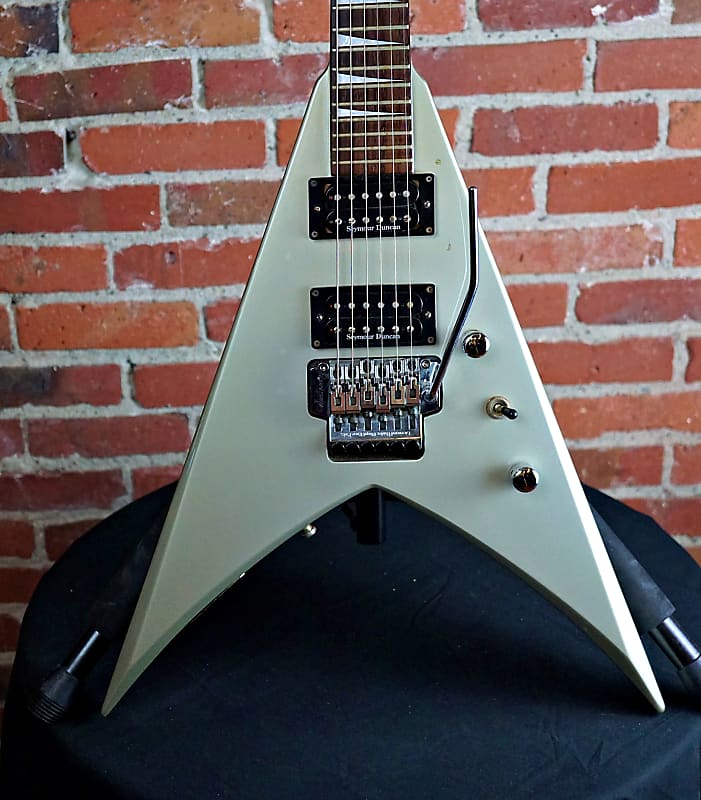Jackson King V Pro 1991 SIlver | Reverb UK
