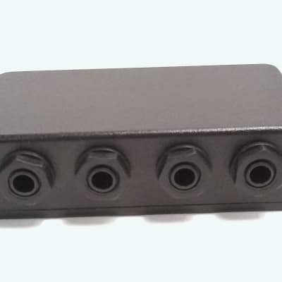 4-Way PedalBoard Patch Bay Junction Box 1/4 in TRS Stereo | Reverb